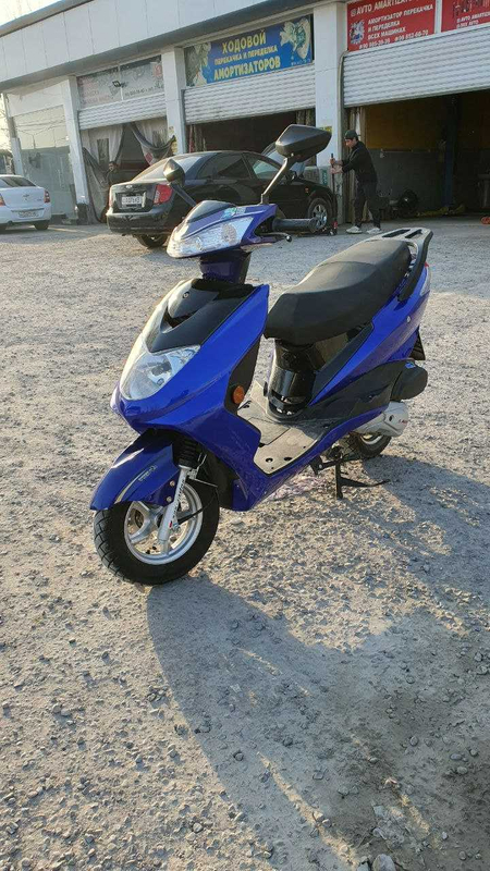 Срочно продаётся скутер YAMAHA REPLICA