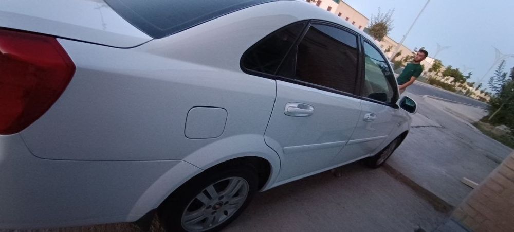 Срочно продаётся Lacetti 1.8 + Metan Выкуп на 1 год