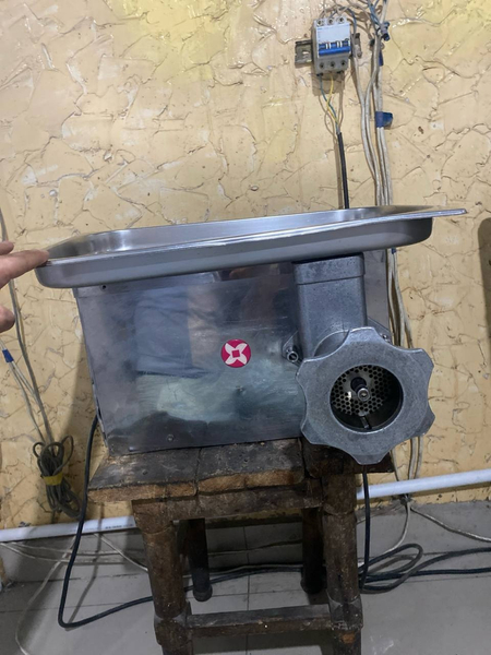 Срочно продам мясорубку