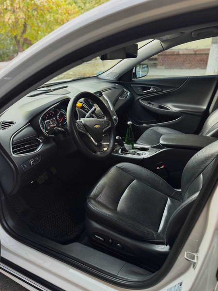 Chevrolet MALIBU-2 LT