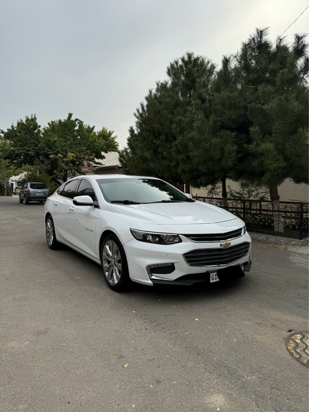 Malibu2 2LTurbo srochna sotiladi