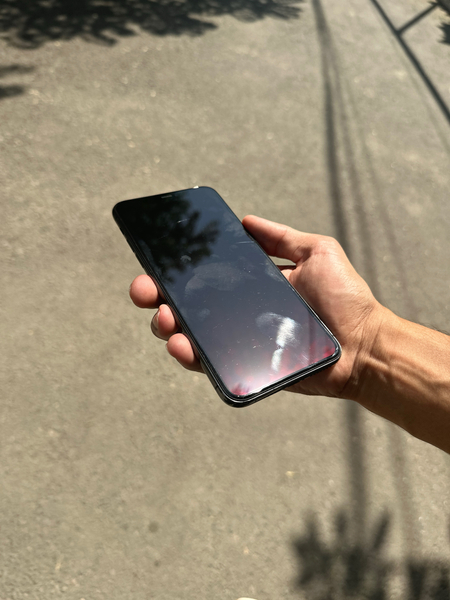 IPhone 11 pro max 64g
