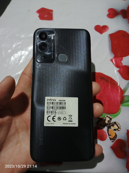Infinix Hot 12i sotiladi