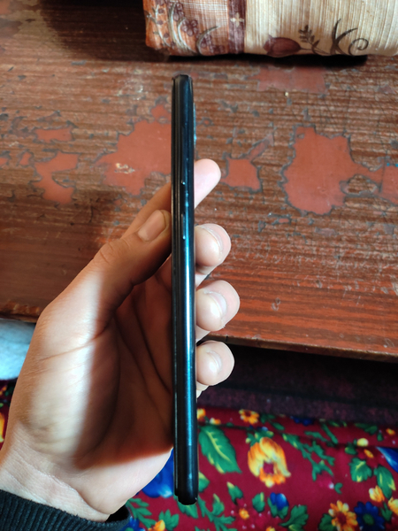 Samsung galaxy A 30 sotiladi