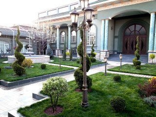 Gazon lanshafni dizayn sharshara yasash va barcha bogdorchilik hizmati