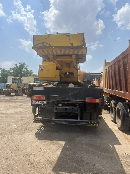 Kran Shacman  Krantas Grup 25 tn naxadu sotiladi KC 55724A
