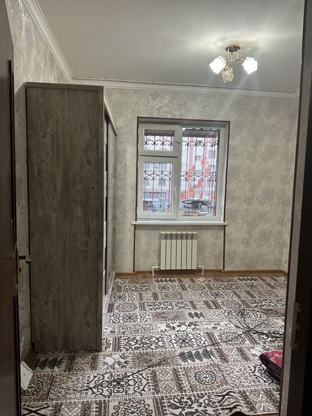 Сергели  3  хона 400 у. е 3 метрога афтобусда 5 минут + Маклер