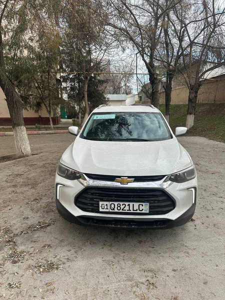 Продается трекер 2 новая позиция плюс с доп опциями. Пробег 15 000 км