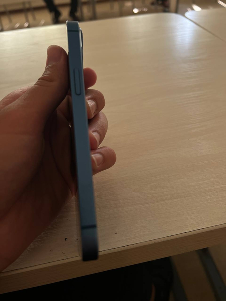 Iphone 13 ideal.
