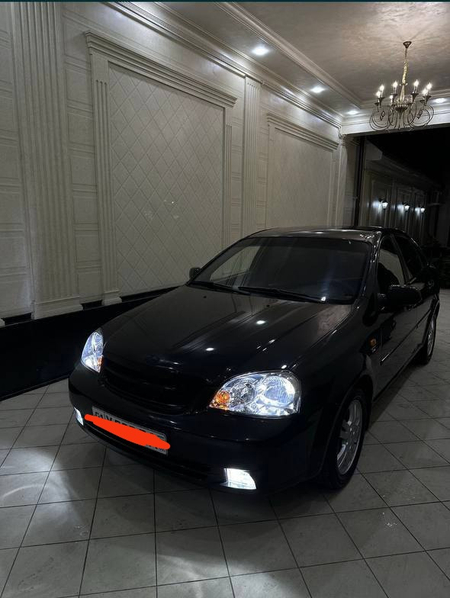 Chevrolet Lacetti sotiladi