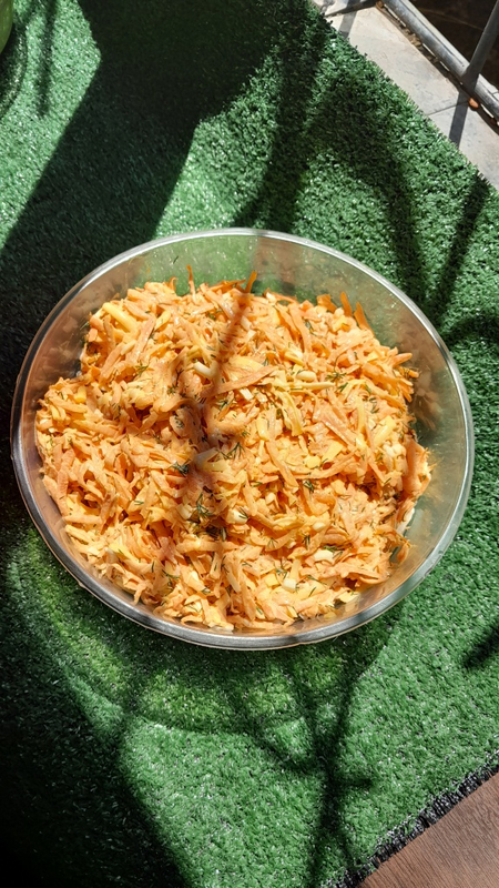 Вкусные салаты и горячие блюда на каждый день