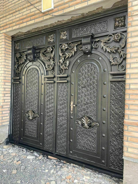 Darvozalar sifatlisi bizda