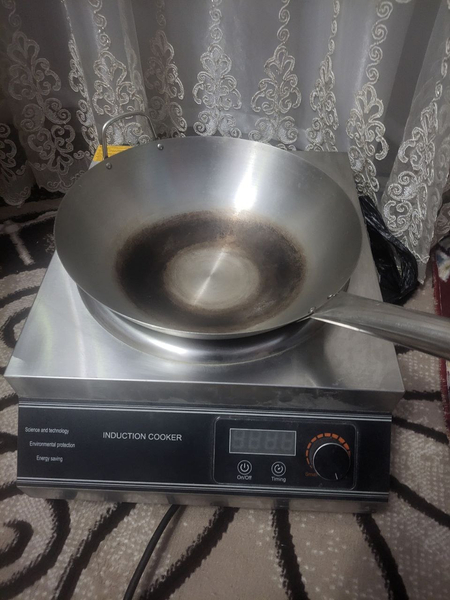 Wok aparat induction cooker