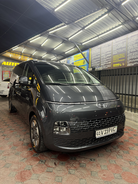 Продаю Hyundai Staria 2022 год Родная краска! 17.000км 3.5 мотор