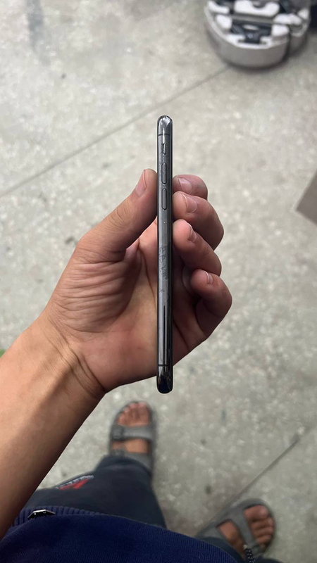 Iphone xs sotiladi