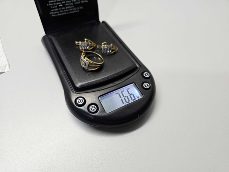ПРОДАМ Кольцо и Серьги (Комплект VERSACE) ЗОЛОТО 585 Пробы / 7.65 Грам