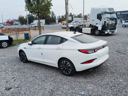 JAC J7 liftbac 1.5 turbo