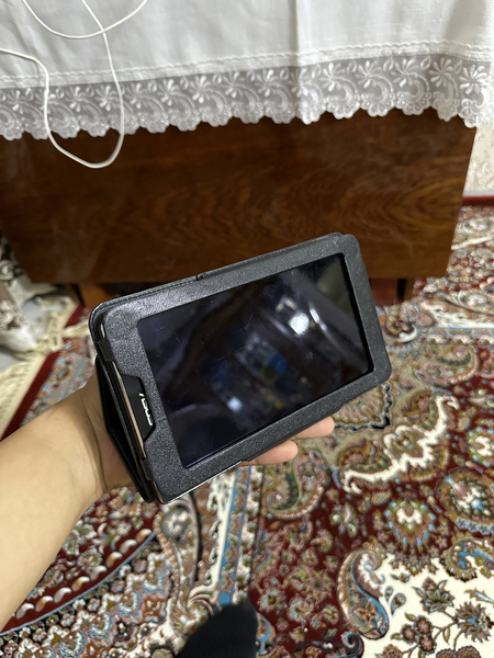 Продается миниплагшет Зенпад Асус