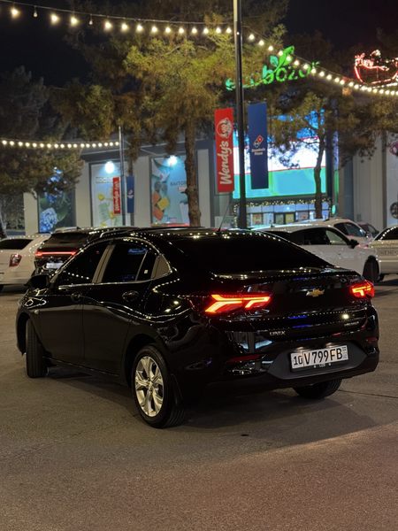 Onix Premier 6 2024 Сотилади