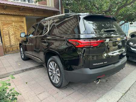 Traverse 2023 Premier Qora rang. Probeg 27900 km. Holati zor