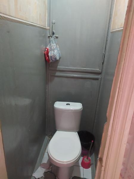 СрочнПродаётся своя 2 ком квартира сергели раён куйлук 5    балкон 2*3