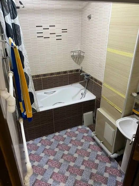 Продаётся кв ц 13\\n3/4/9. Первая линия\\nОбщая площадь:72 м²\\nПланировка: