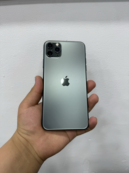 Iphone 11 pro max srochniy sotiladi