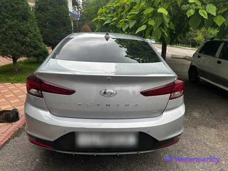Hyundai Elantra High Tech AT 2.0