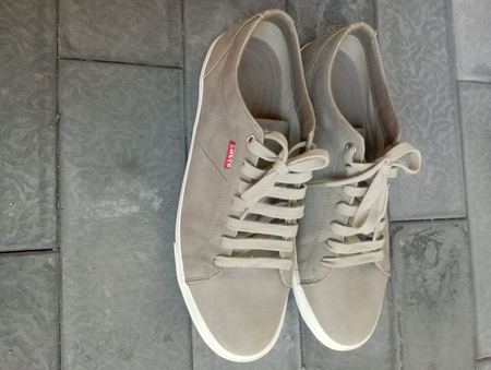 Продам кеды  Levis