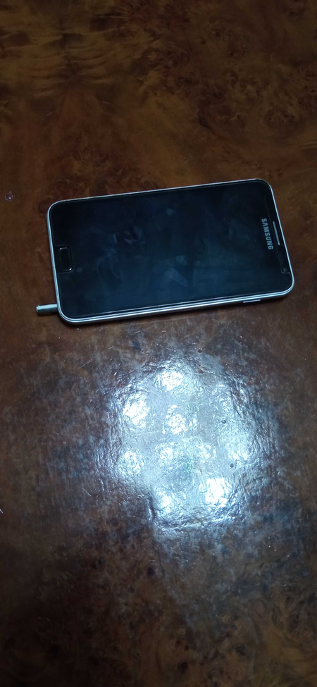 Note 1 samsung сотилади