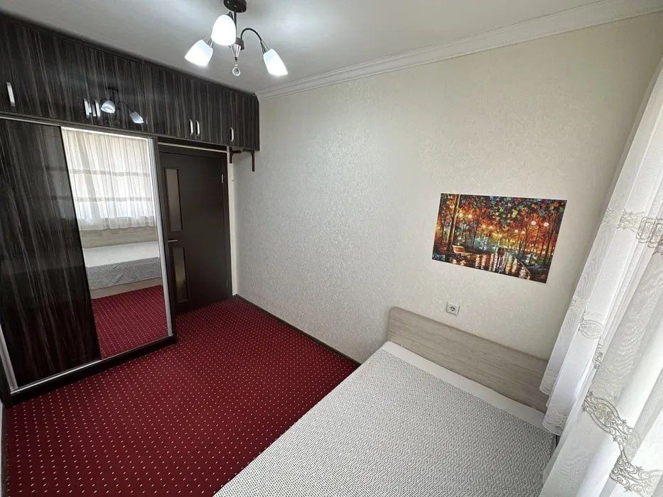 Сотилади. Сергели 5а.  3/4/7. 60м²