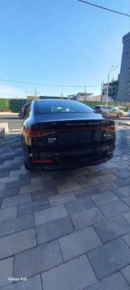 Гибридный автомобиль BYD BYD Qin