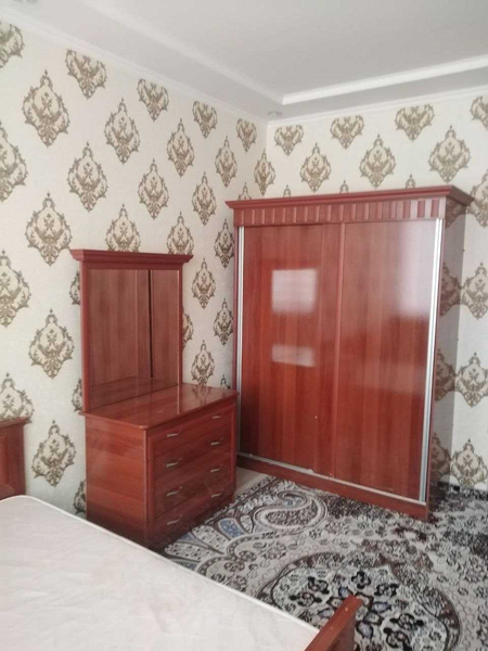 2 xonali 1 etajda joylashgan jixozlangan kvartira ijaraga beriladi