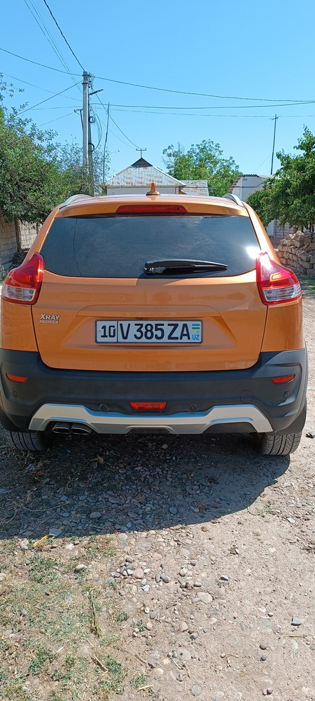 Lada XRAY CROSS sotiladi