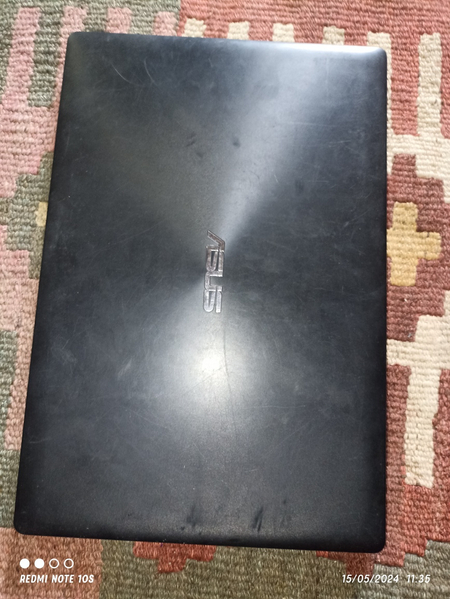 Noutbook sotiladi