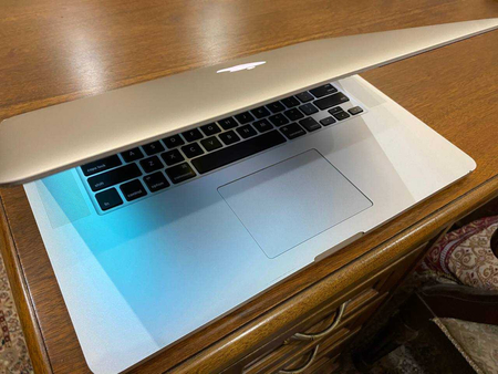 Продам Apple MacBook Pro (Retina, 15-inch, Mid 2015)