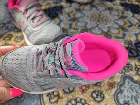 Кроссовки на девочку  new balance