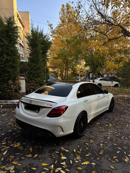 Срочно продаю Mercedes-Benz C43 AMG 4matic
