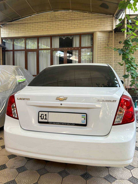 Продается ласетти 1.8 lacetti 2010 года 3 позиция 250.000 пробег