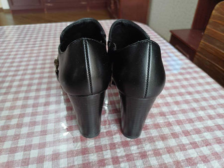 Продам новые туфли