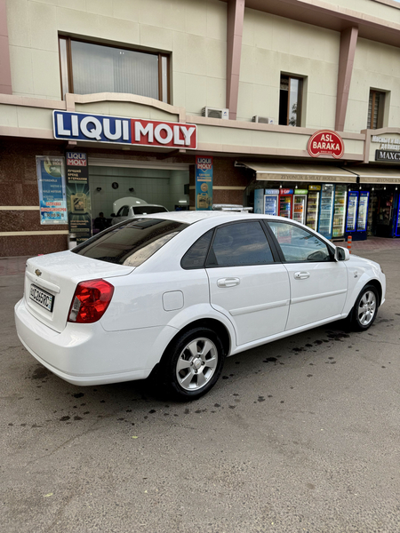 Arenda Gentra 3 poz Avtomat