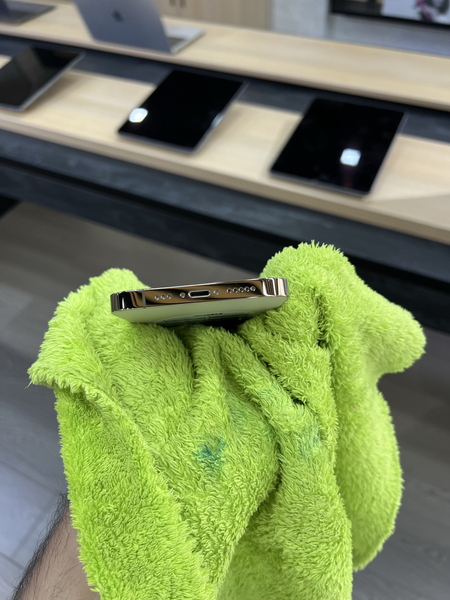 Iphone13 pro srochna sotiladi