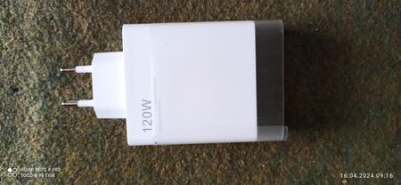 120 W USB zaryadchik sotiladi.