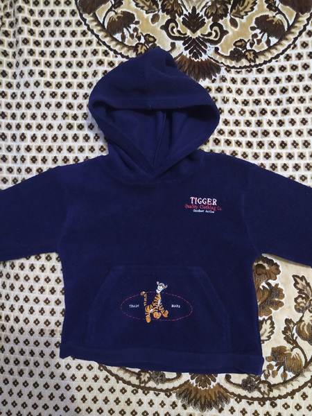 Продам осеннюю кофту для мальчиков.На 3,4 годика.