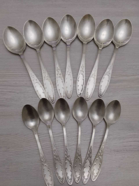 Ложки мельхиоровые 7 шт,  6 шт чайные.