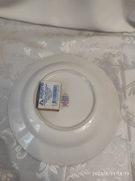 Продам тарелки 6 штук. Япония.