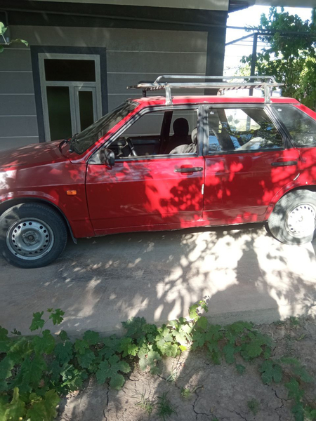 Автомобиль  ваз 2109