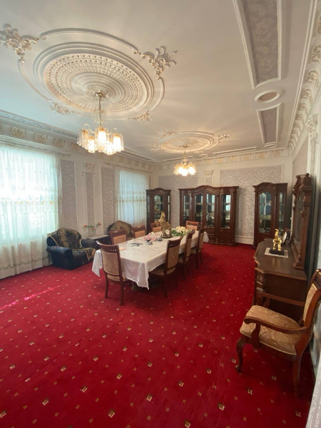 Ҳовли сотилади. Бухоро шаҳар, Рыкова кўчаси. 9 сотих. Келишилади