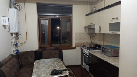 Qarshi shahrida davlat xizmatlari yonidagi domda kv bot 2 xona