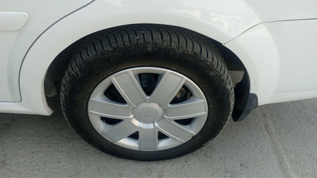 Lacetti 1.8 срочно сотилади